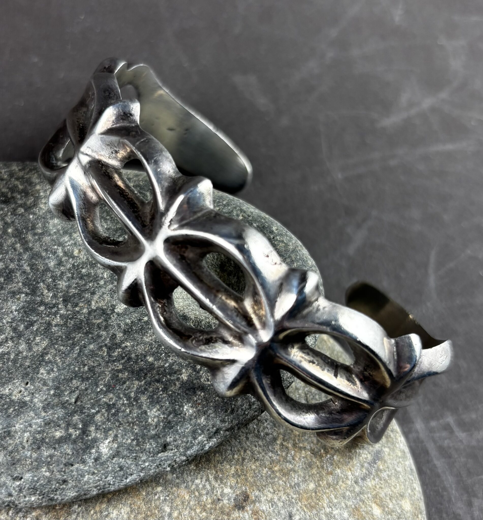 Tufa Cast Sterling Silver Bracelet - eagle-plumes.com